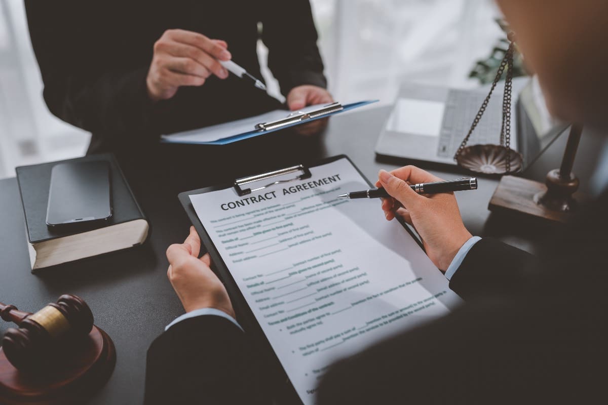 Conseils pratiques pour réussir la traduction de contrats